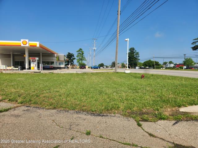 1031 E Saginaw Highway