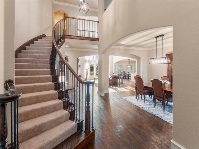 1031 Fox Bend Way