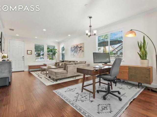 1031 Harbor Ct, Hollister, CA