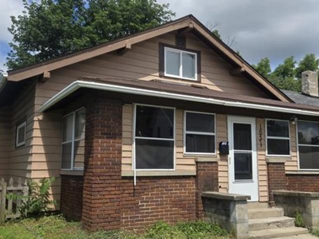 1031 Hendricks St, Anderson, IN 46016