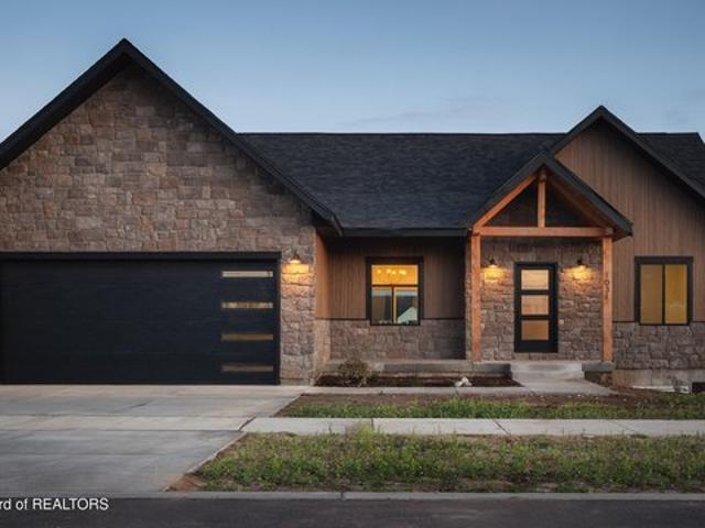 1031 Iroquois Ave, Driggs, ID 83422