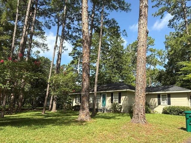 1031 Summit Dr, Albany, GA 31707