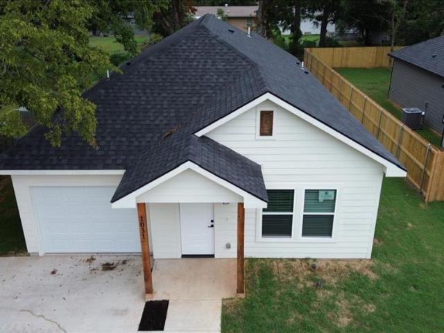 1031 W Coffin