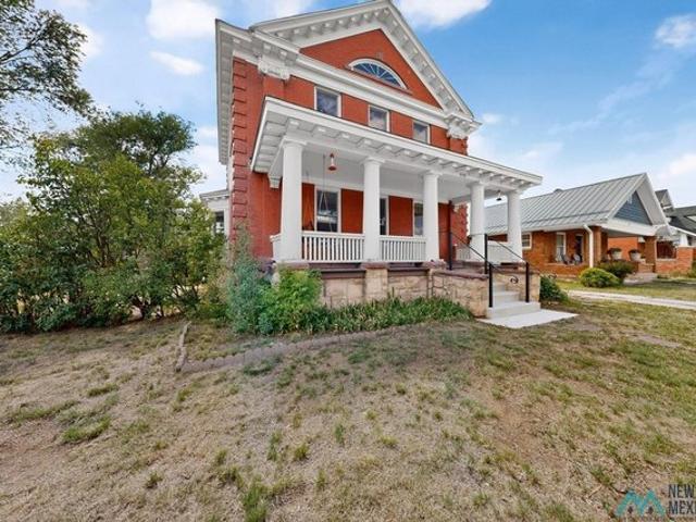 1031 6th St, Las Vegas, NM 87701