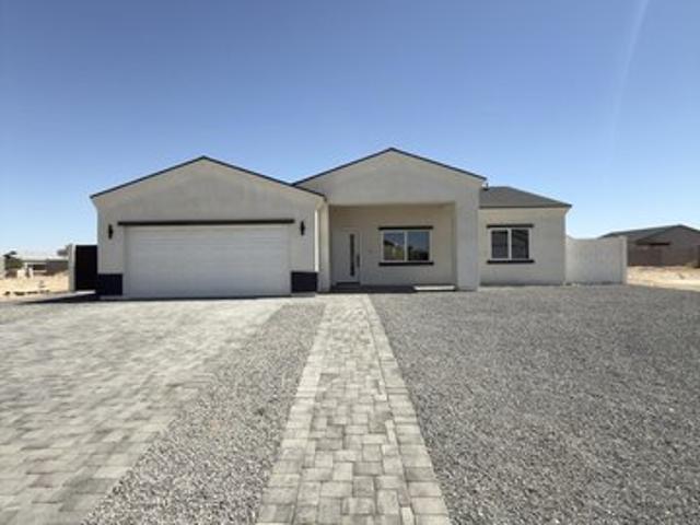 10323 W Concordia Dr, Arizona City, AZ 85123