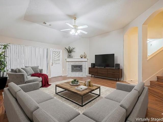 10323 Emerald Pine Dr, Houston, TX 77070