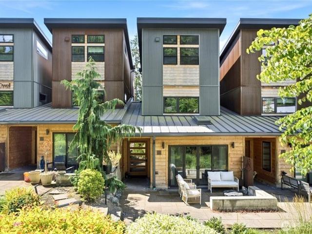 10323 NE 189th St Apt B, Bothell, WA 98011