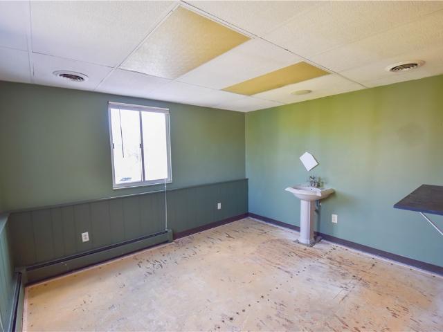10320 2nd Floor Perry Hwy