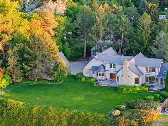 10320 W Whispering Cliffs Dr, Boise, ID 83704