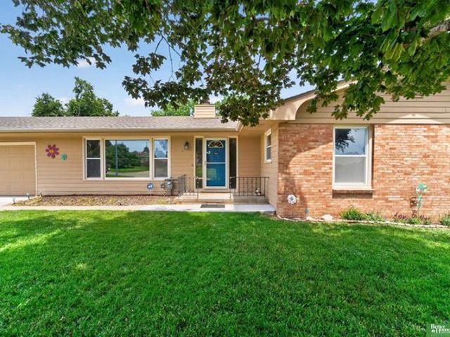 10320 Hilltop Rd, Omaha, NE 68134