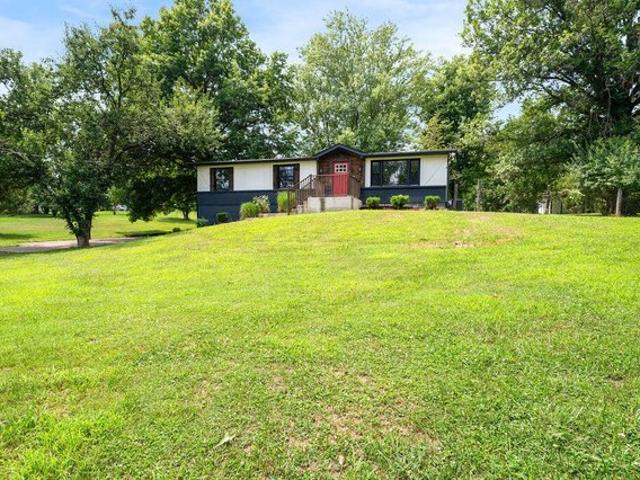 10321 Madonna Dr, Alexandria, KY 41001