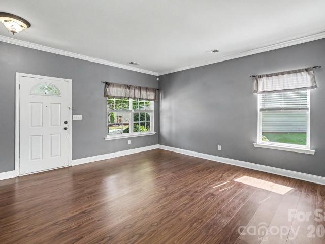 10327 Barrands Lane