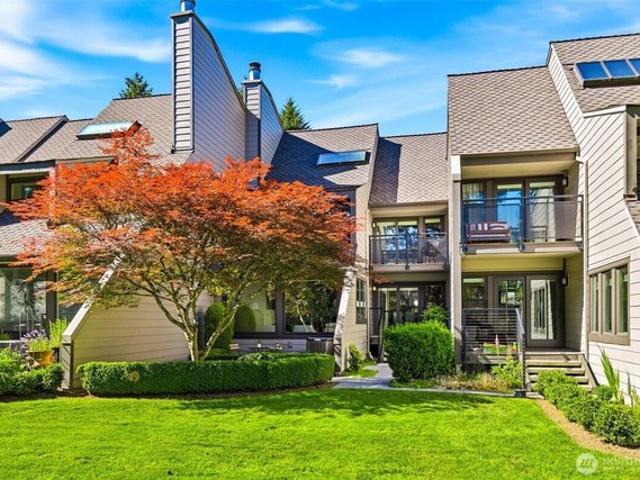 10327 NE 19th Pl, Bellevue, WA 98004