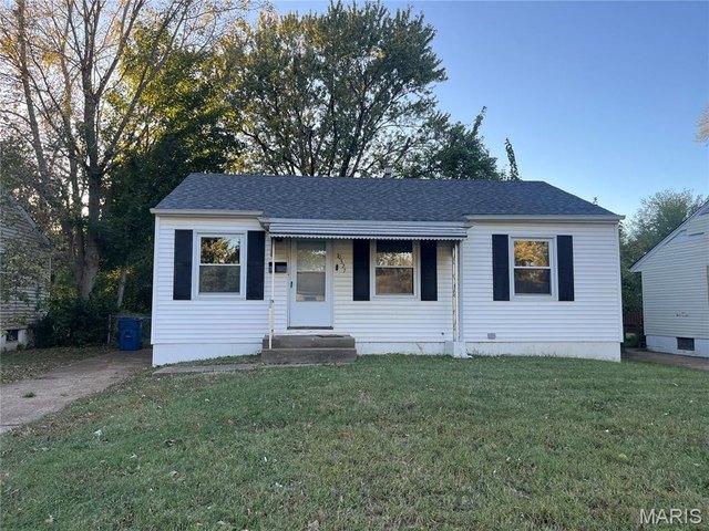 10327 Renfrew Dr, Saint Louis, MO 63137