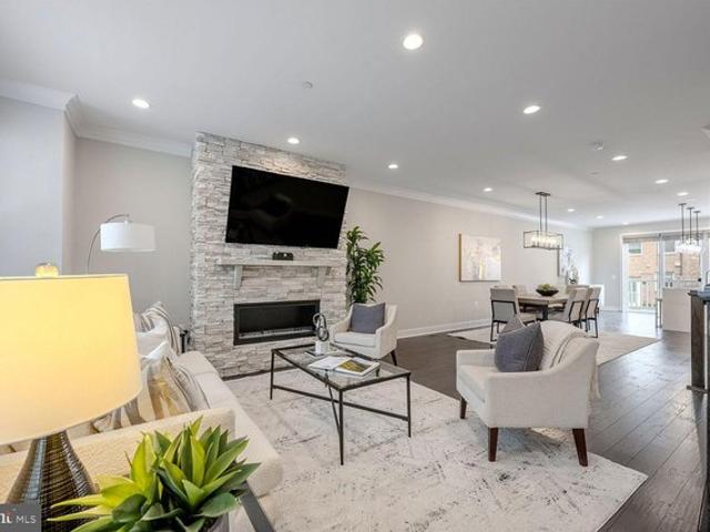 10326 Grosvenor Pl, North Bethesda, MD 20852