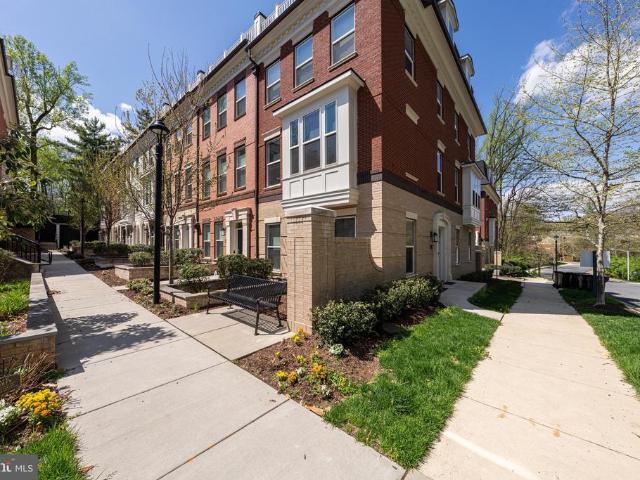 10326 Grosvenor Place