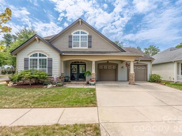 10328 Drake Hill Dr, Huntersville, NC 28078