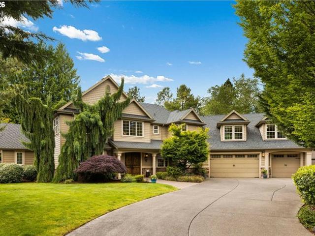 10329 SE Regina Ct, Happy Valley, OR 97086