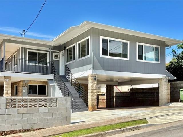 1032 Maluna St, Honolulu, HI 96818