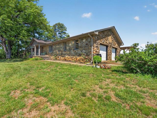 1032 Middlemont Lane