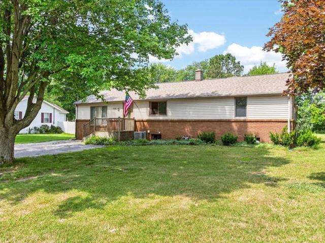 1032 Brookfield Dr, Saint Joseph, MI 49085