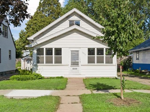 1032 Cumberland St, Saint Paul, MN 55117