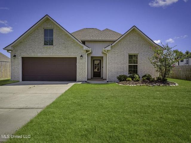 1032 Castine Pointe Blvd, Long Beach, MS 39560