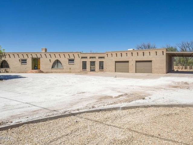 1032 Carver Rd, Las Cruces, NM 88005