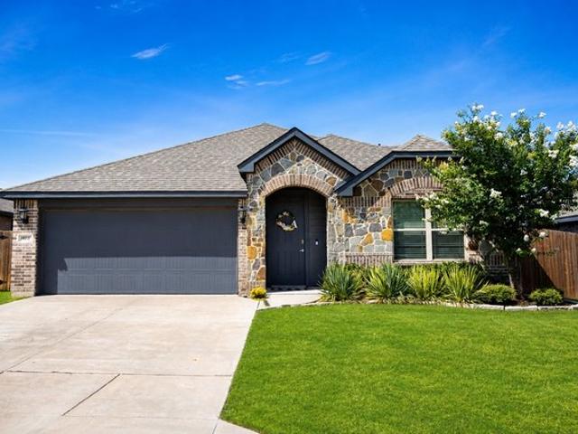 1032 Fairfax Dr, Godley, TX 76044