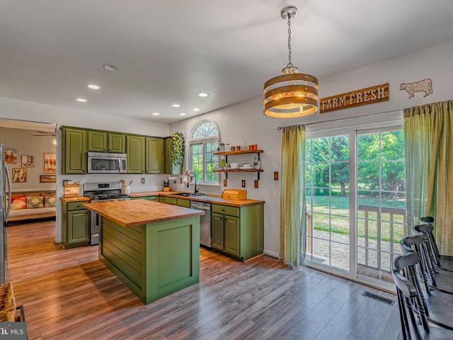 1032 Fallbrook Lane