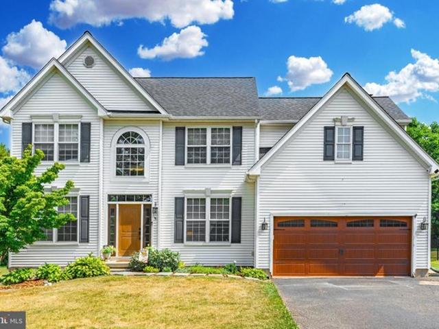 1032 Fallbrook Ln, Pottstown, PA 19464
