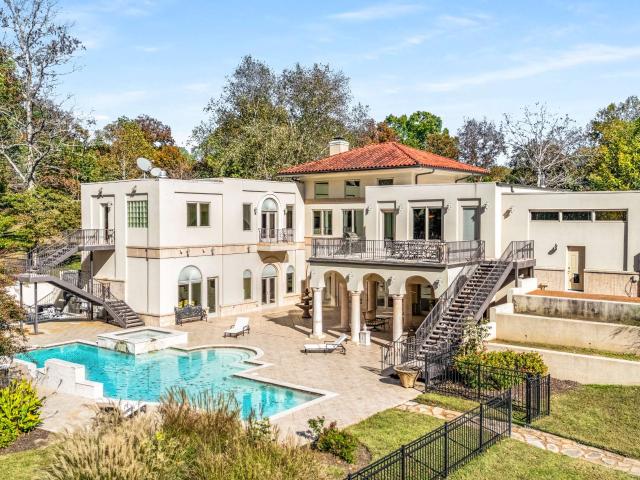 1032 Forest Dr