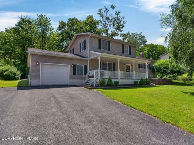 1032 Forest Dr, Stroudsburg, PA 18360