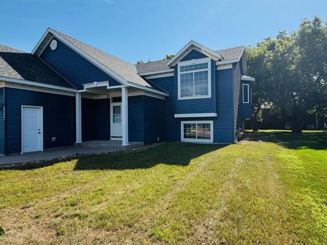 1032 Glade view Court