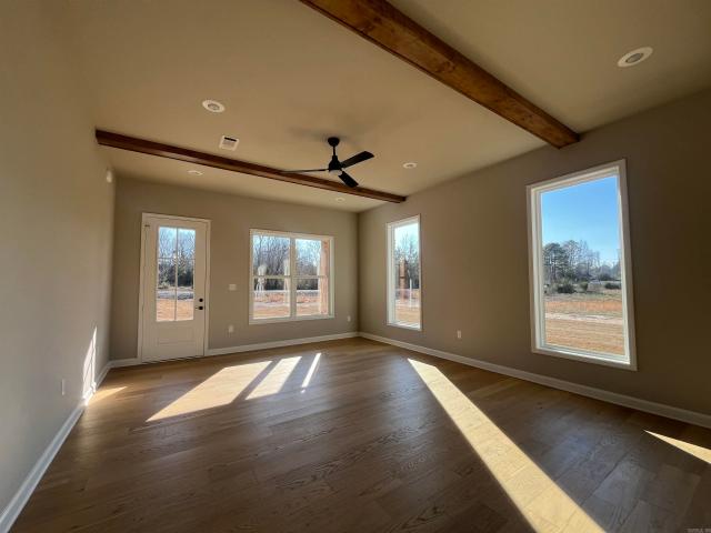 1032 Highway 300