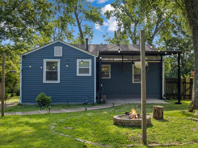 1032 Horseshoe Dr