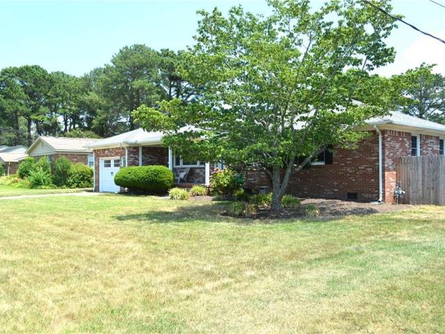1032 Patrick Henry WAY