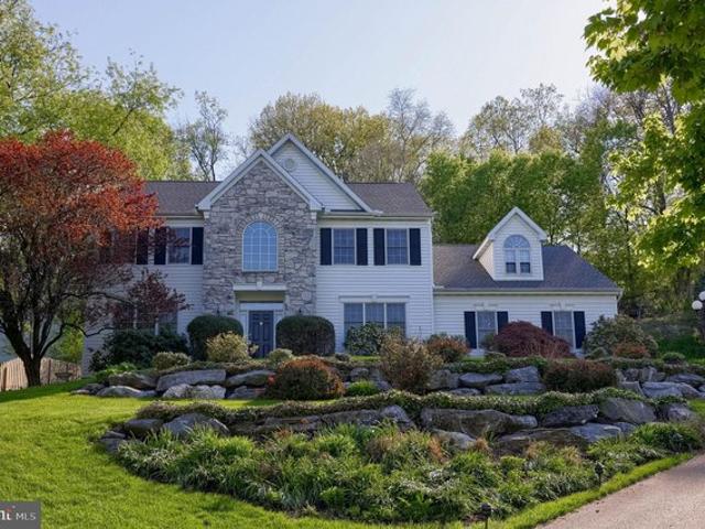 1032 Sunwood Ln, Lancaster, PA 17601
