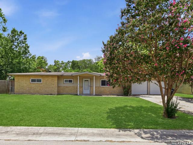 1032 S Mesquite