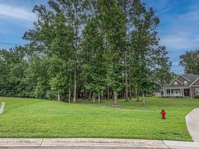 1032 Scarlet Oak Dr, Greenville, NC 27858
