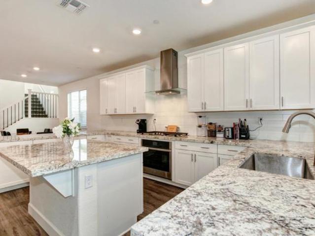 1032 Sebago St, Roseville, CA 95747