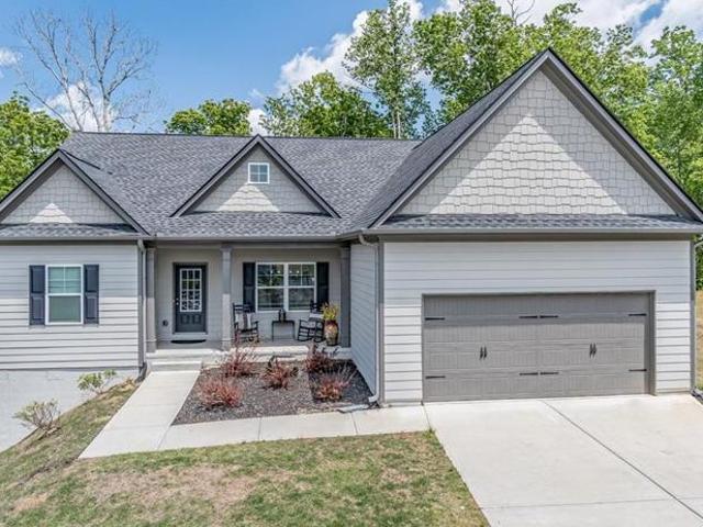 1032 Soapstone Dr, Cornelia, GA 30531