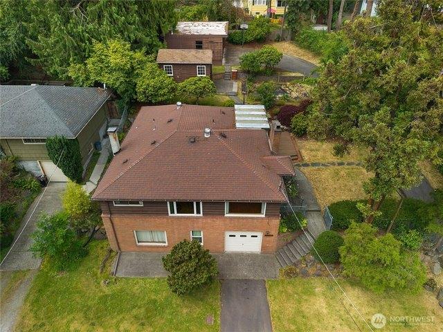1032 th Ave NE, Seattle, WA 98125