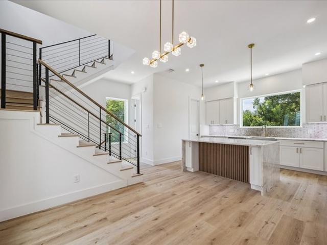 1032 W 17th St Unit C, Houston, TX 77008
