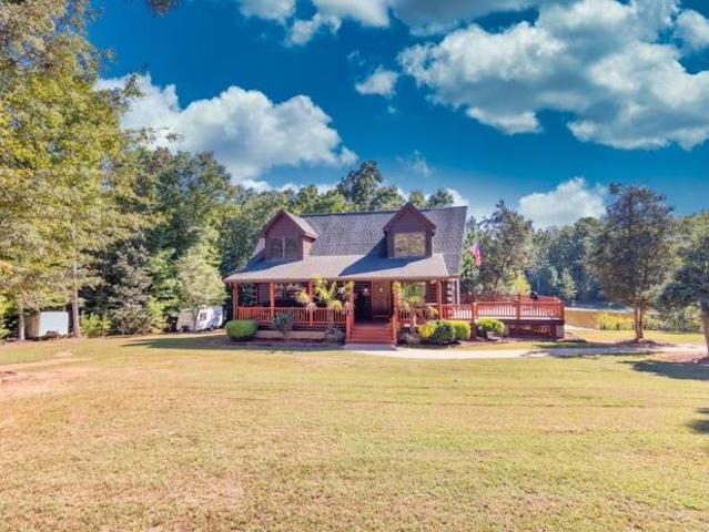 1032 White Owl Dr, Elberton, GA 30635 in Elberton, Georgia