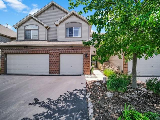 1032 Woodview Ct, Aurora, IL 60502