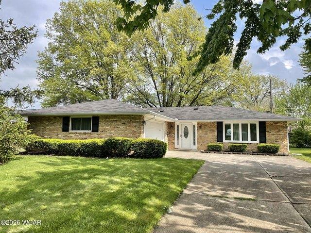 1032 Woodland Dr, Lima, OH 45805