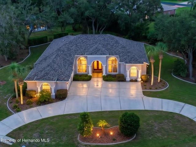10333 Ridge Top Loop, Weeki Wachee, FL 34613