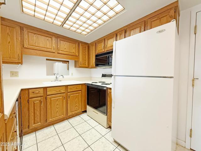 10330 W Thunderbird Blvd, Unit A207, Sun City, AZ 85351 | MLS #6949 | Compass