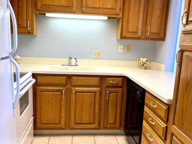 10330 W Thunderbird Boulevard # Apt C319